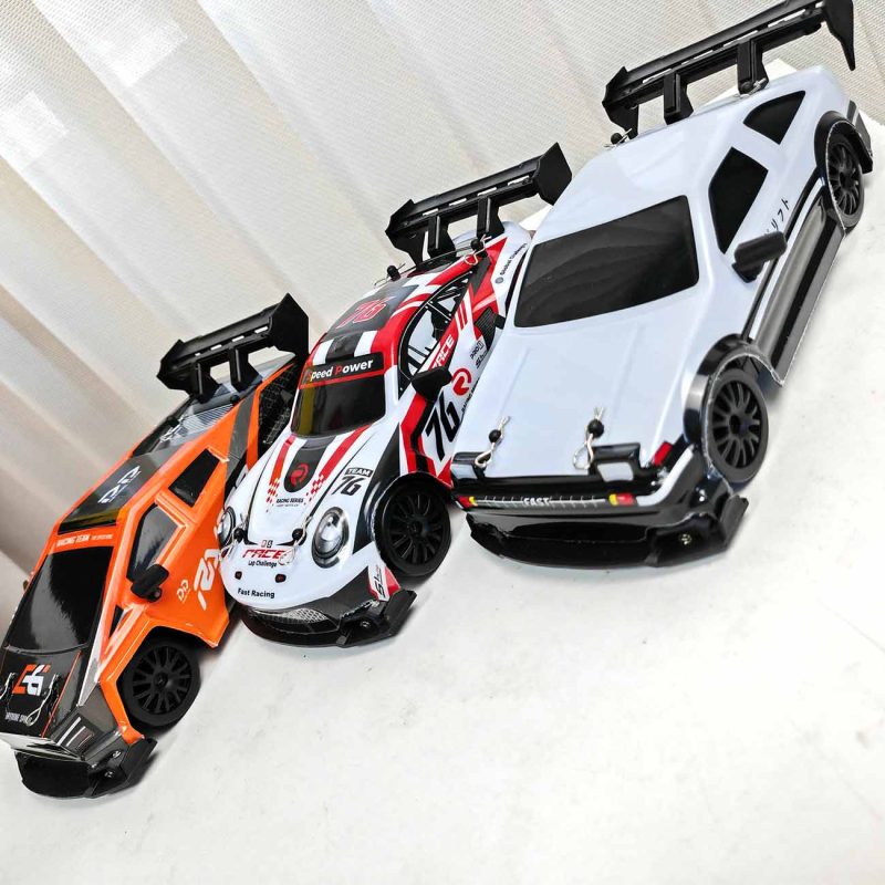 Mini RC Drift Car 4WD Controllable Lighting High-Speed Sports Car 1/24